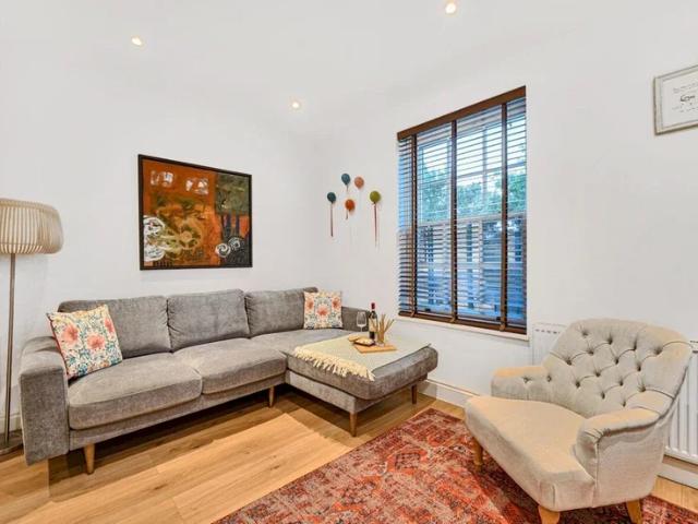 Apartment at Hampton Court Road, Greater London