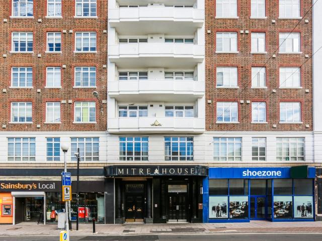 Apartment at Hampton Street, Brighton