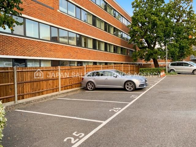 Apartment at Hanger Green, Greater London