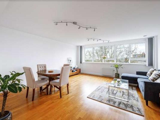 Apartment at Hanger Green, Greater London