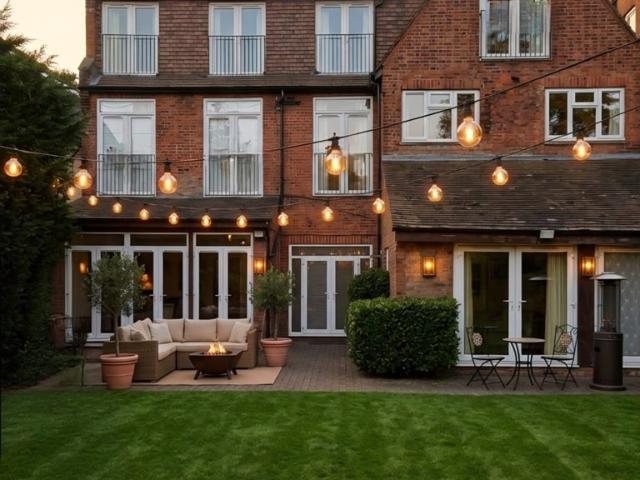 Apartment at Hanger Lane, Greater London