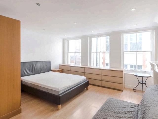 Apartment at Hanover Street, City of Westminster