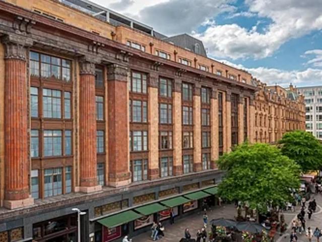 Apartment at Hans Crescent, Greater London