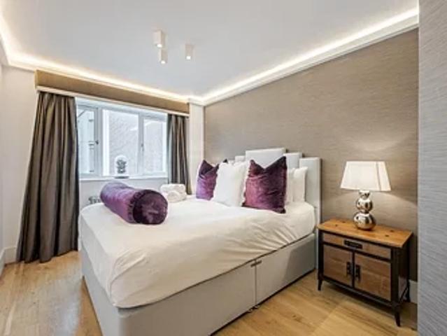 Apartment at Hans Crescent, Greater London
