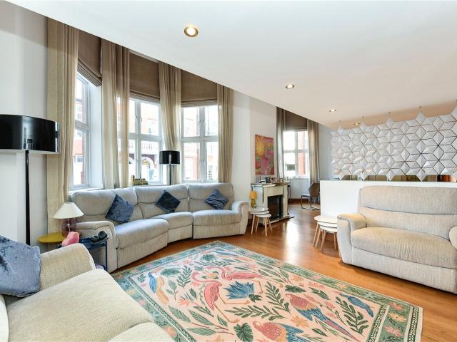 Apartment at Hans Crescent, London