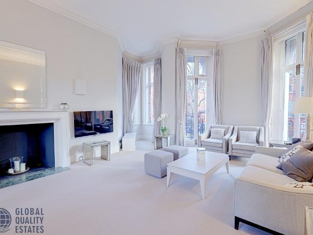 Apartment at Hans Place, Greater London