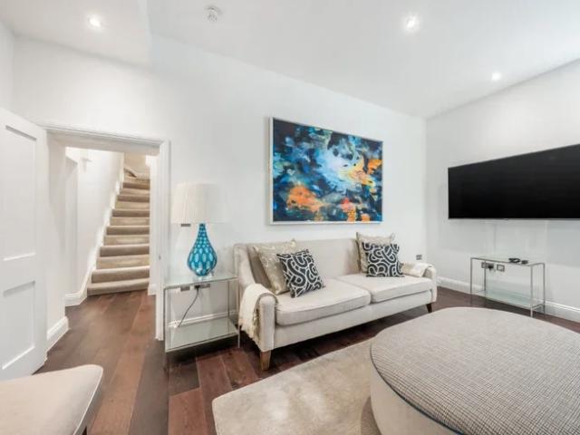 Apartment at Hans Place, Greater London