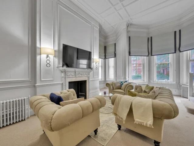 Apartment at Hans Place, Greater London