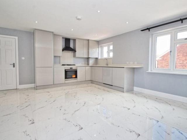 Apartment at Hansa Close, Greater London