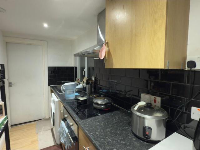 Apartment at Hanworth Road, Greater London