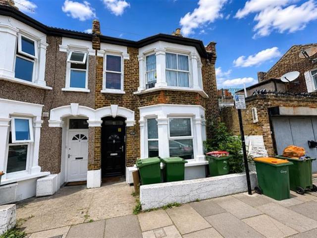 Apartment at Harcourt Road, Greater London