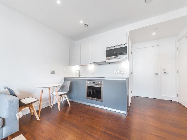 Apartment at Harbour Way, Greater London