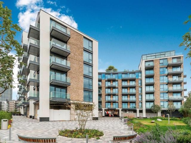 Apartment at Harbour Avenue, Greater London