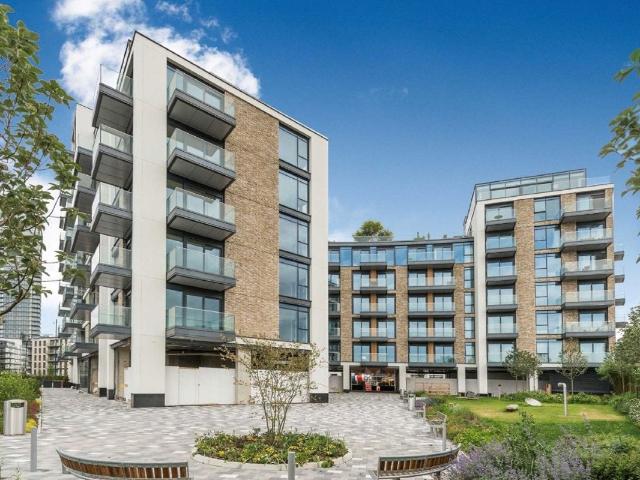 Apartment at Harbour Avenue, Greater London