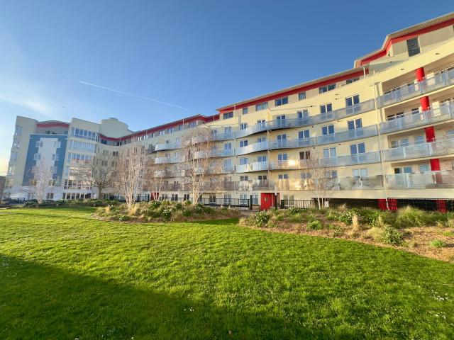 apartment at Harbourside, The Crescent, BS1 5JR