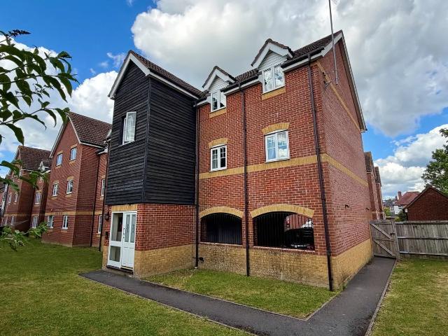 Apartment at Harbury Court, Newbury