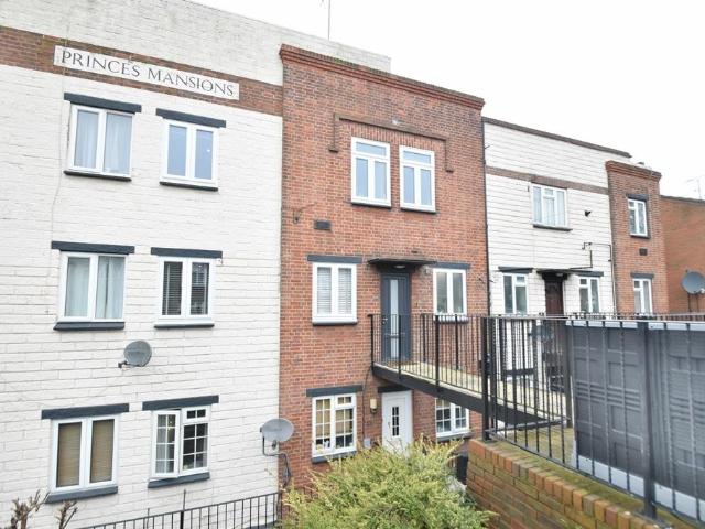 Apartment at Harefield Road, Greater London