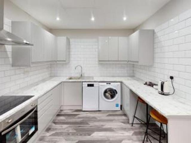 Apartment at Harold Avenue, Leeds