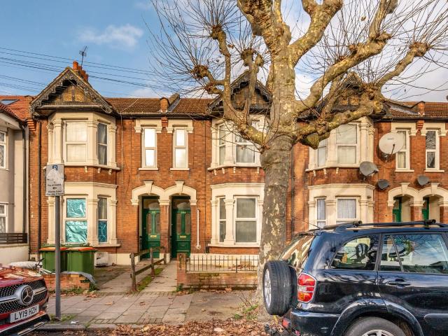 Apartment at Harold Road, Greater London
