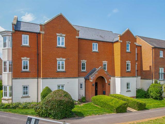 Apartment at Harlow Crescent, Milton Keynes