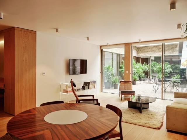 Apartment at Harley Street, City of Westminster