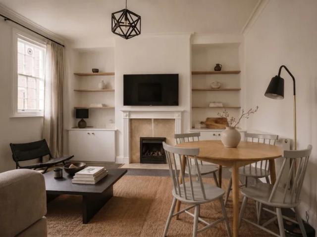 Apartment at Harley Street, City of Westminster