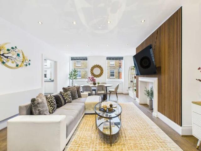 Apartment at Harley Street, City of Westminster