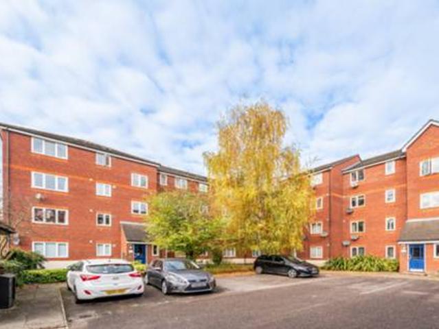 Apartment at Harlinger Street, Greater London