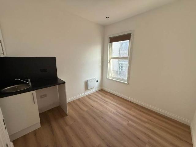 Apartment at Harrow Road, City of Westminster