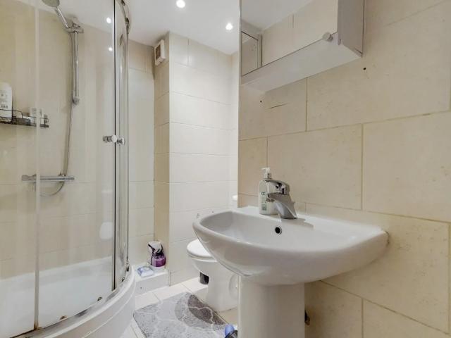 Apartment at Harrow Road, City of Westminster
