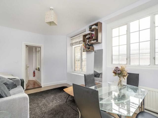 Apartment at Harrowby Street, City of Westminster