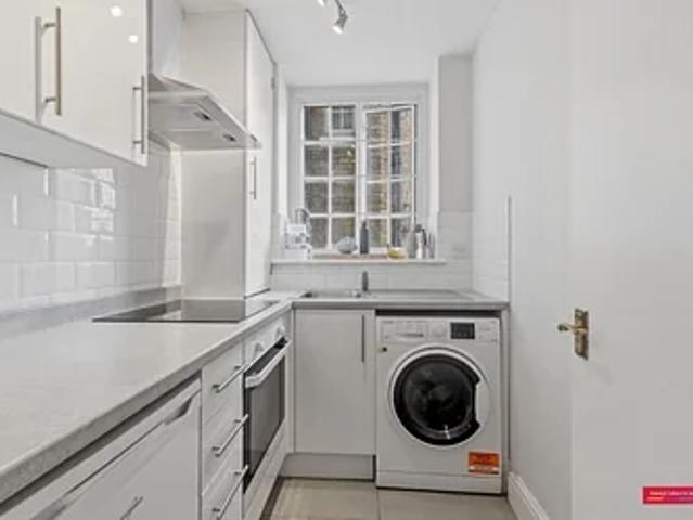 Apartment at Harrowby Street, City of Westminster