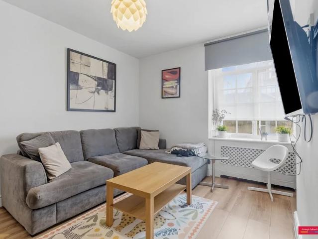 Apartment at Harrowby Street, City of Westminster
