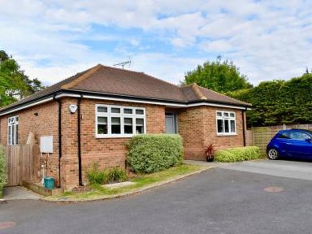 Apartment at Harriotts Lane, Mole Valley