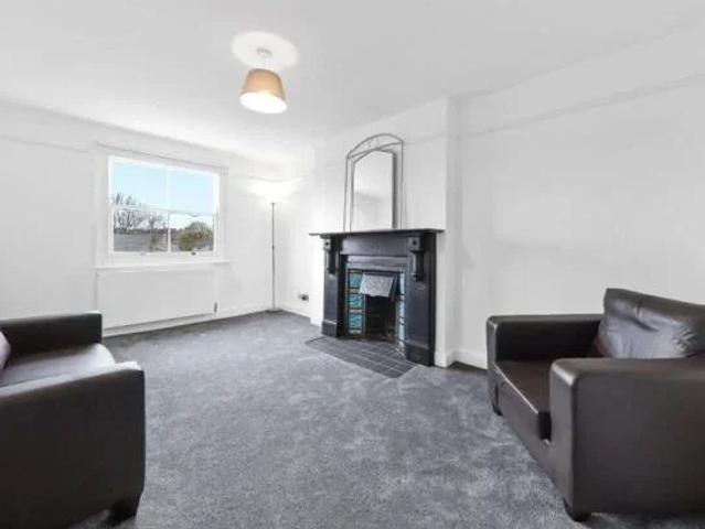 Apartment at Hartham Road, Greater London