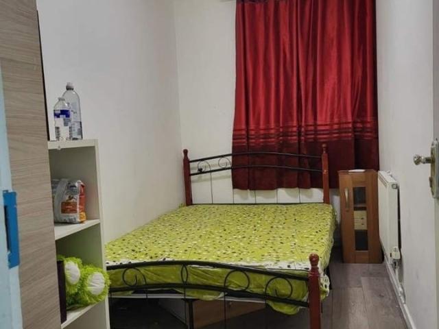 Apartment at Harts Lane, Greater London