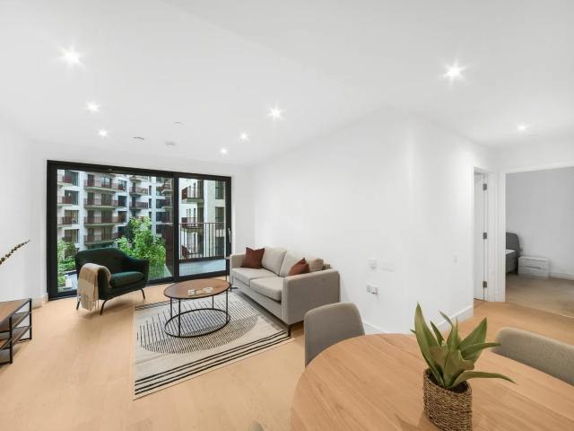 Apartment at Heygate Street, Greater London
