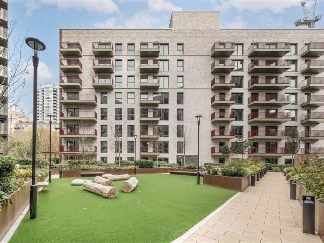 Apartment at Heygate Street, Greater London