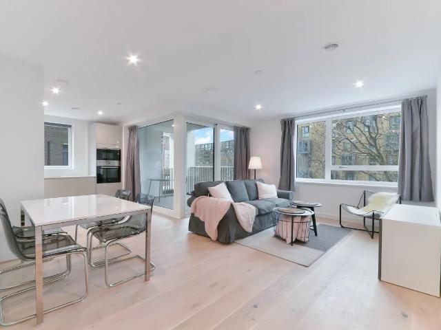 Apartment at Heygate Street, Greater London