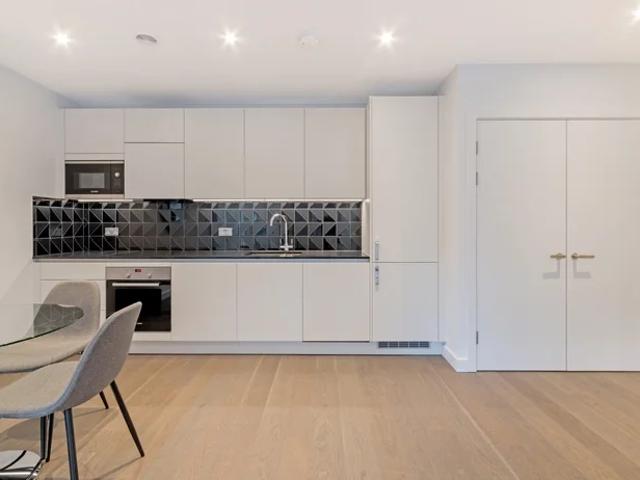 Apartment at Heygate Street, Greater London