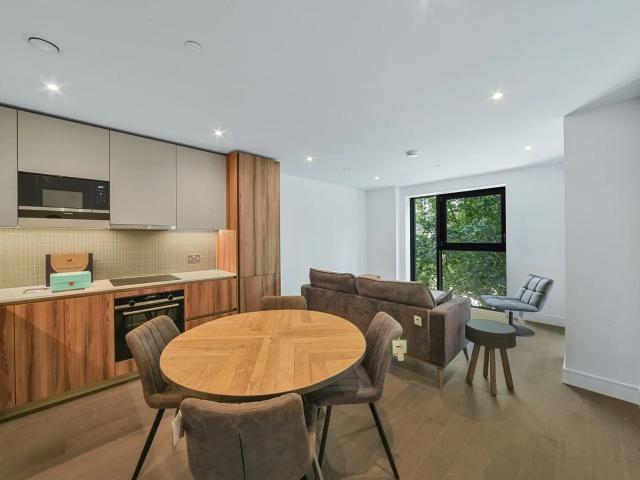 Apartment at Heygate Street, Greater London