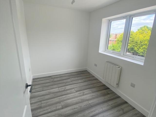 Apartment at Heywood Avenue, Greater London