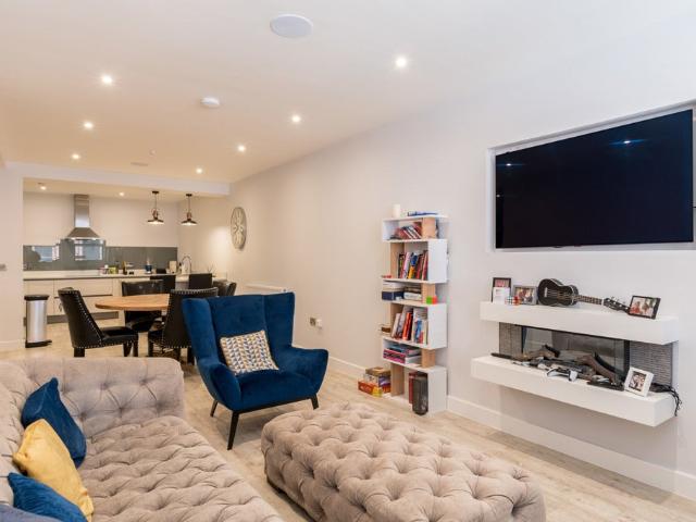 Apartment at Headingley Lane, Leeds