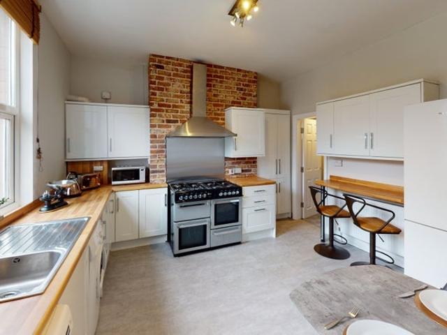 Apartment at Headingley Mount, Leeds