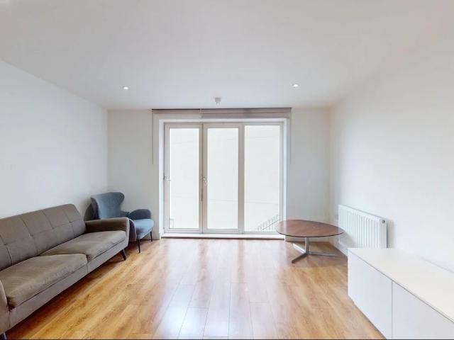 Apartment at Headstone Road, Greater London