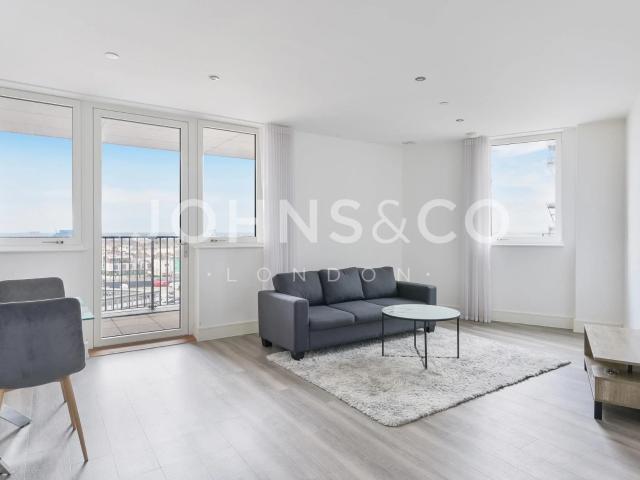 Apartment at Healum Avenue, Greater London