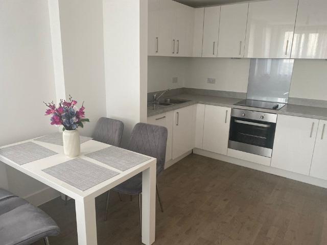 Apartment at Healum Avenue, Greater London