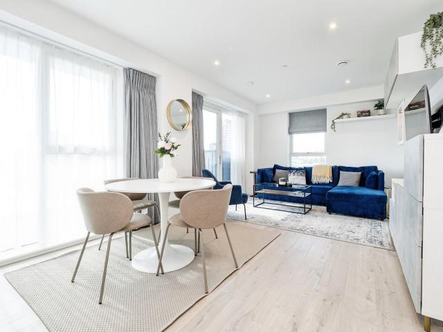 Apartment at Heartwell Avenue, Greater London