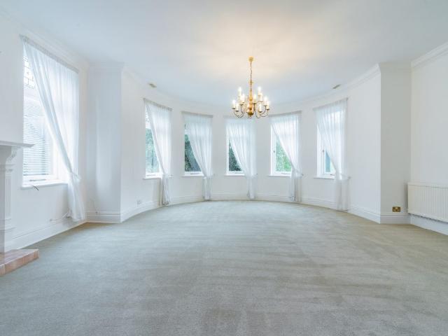 Apartment at Heath Drive, Greater London