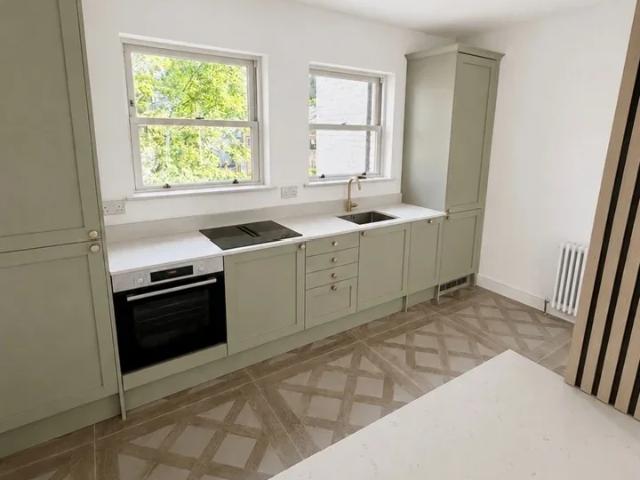 Apartment at Heath Hurst Road, Greater London